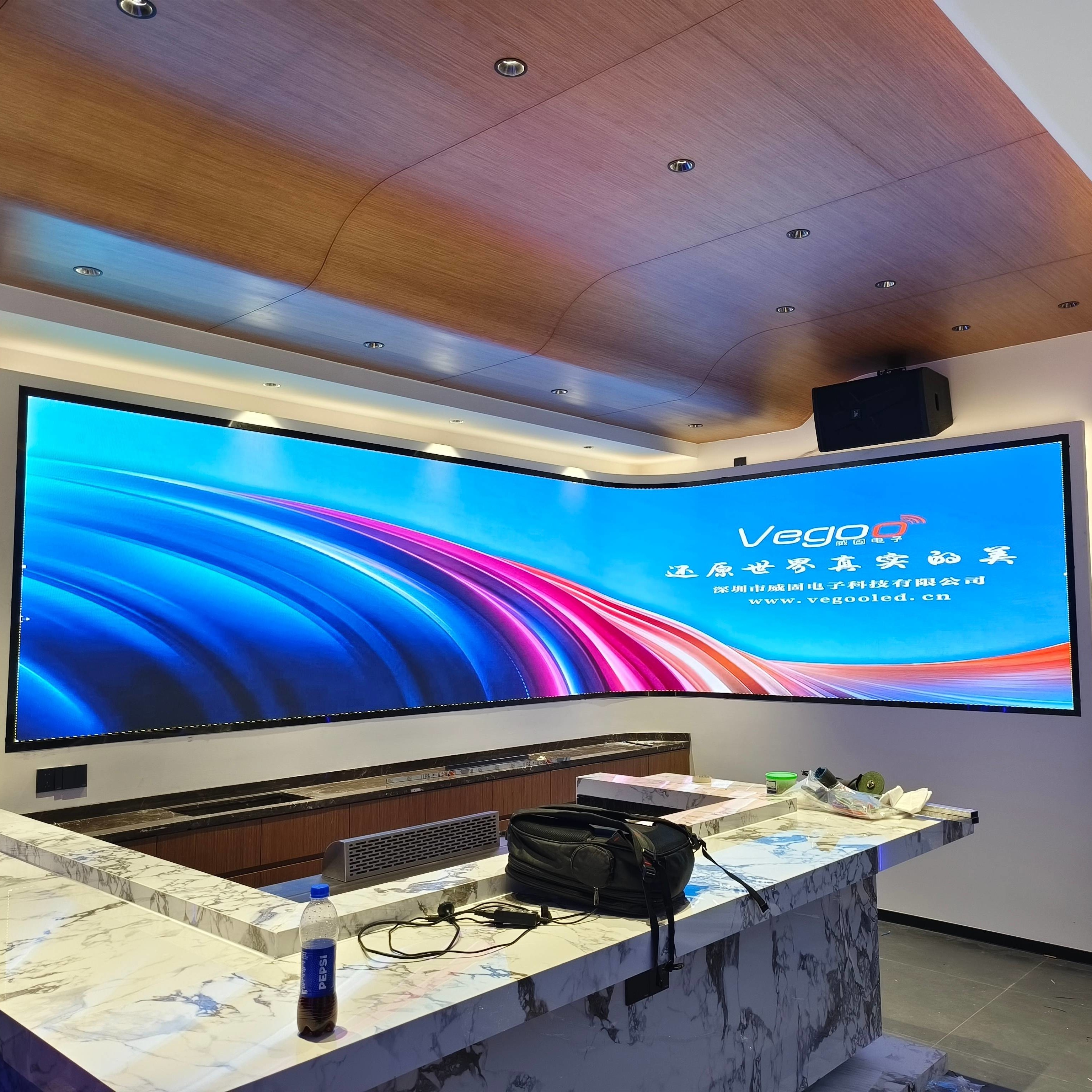 Indoor Office P3 Curved Flexible LED Screen with 1/20 S Scan Method ...